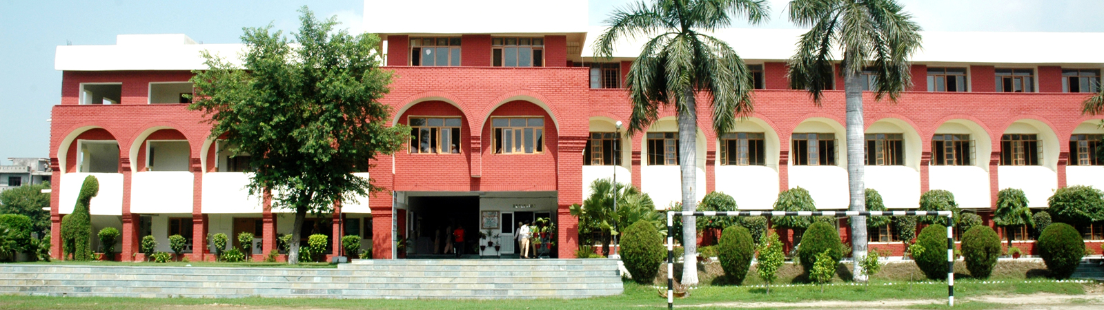 Khalsa College International Public School, C Block, Ranjit Avenue ...