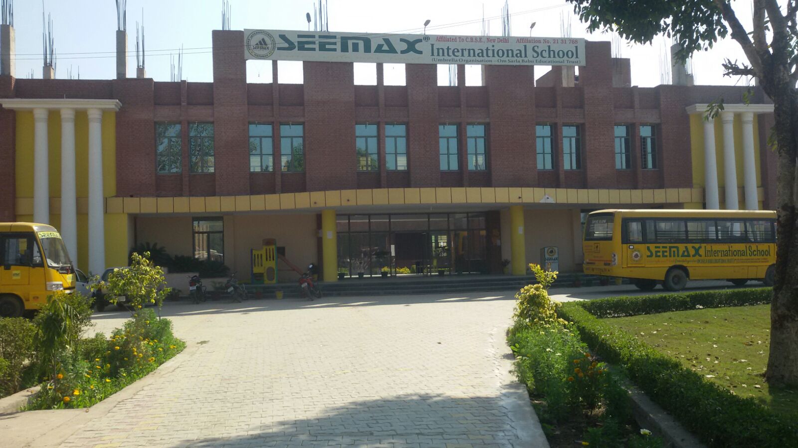 Seemax International School, NH-93, Aligarh Road,, Sasni Hathras, Agra, Uttar Pradesh | YAYSKOOL